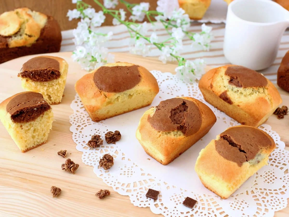 Recipe For Soft Two-tone Mini Cakes